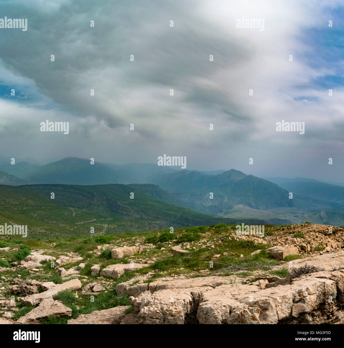 Mountai top hi-res stock photography and images - Alamy