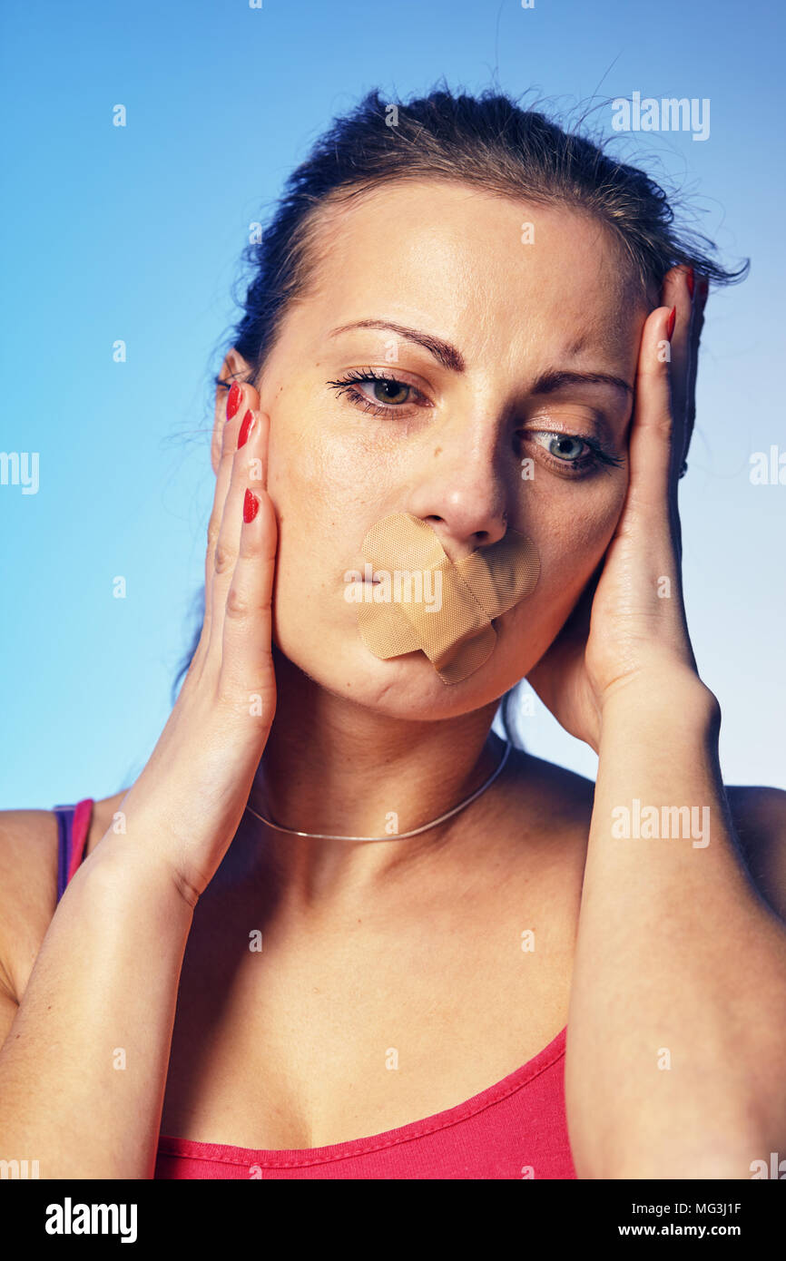 Have eyes glued on hi-res stock photography and images - Alamy