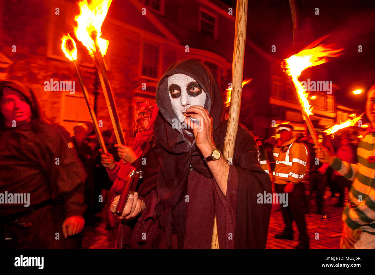 Lewes bonfire night parade Stock Photo - Alamy