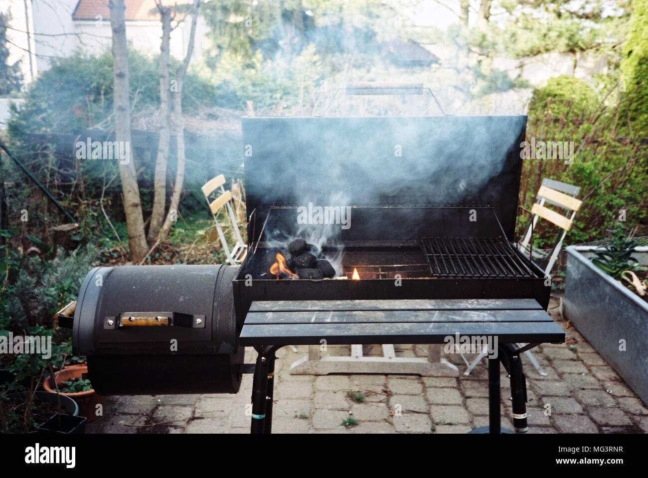 American smoker barbecue hi-res stock photography and images - Alamy