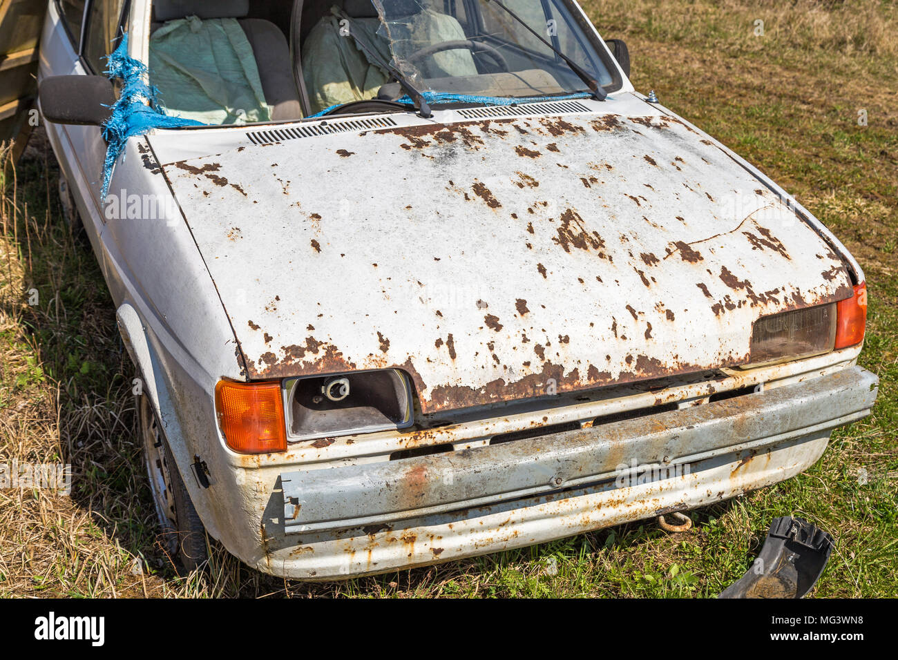 Old car rust hi-res stock photography and images - Alamy