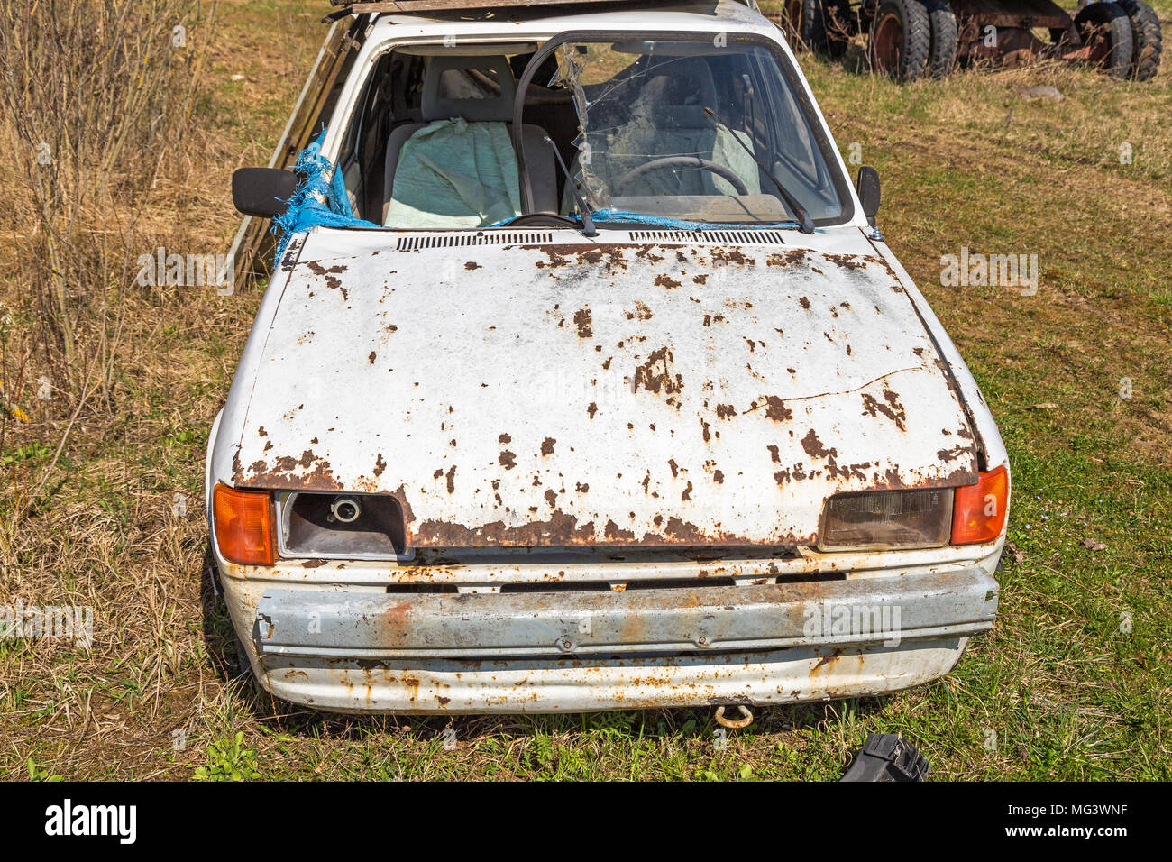 Old car rust hi-res stock photography and images - Alamy