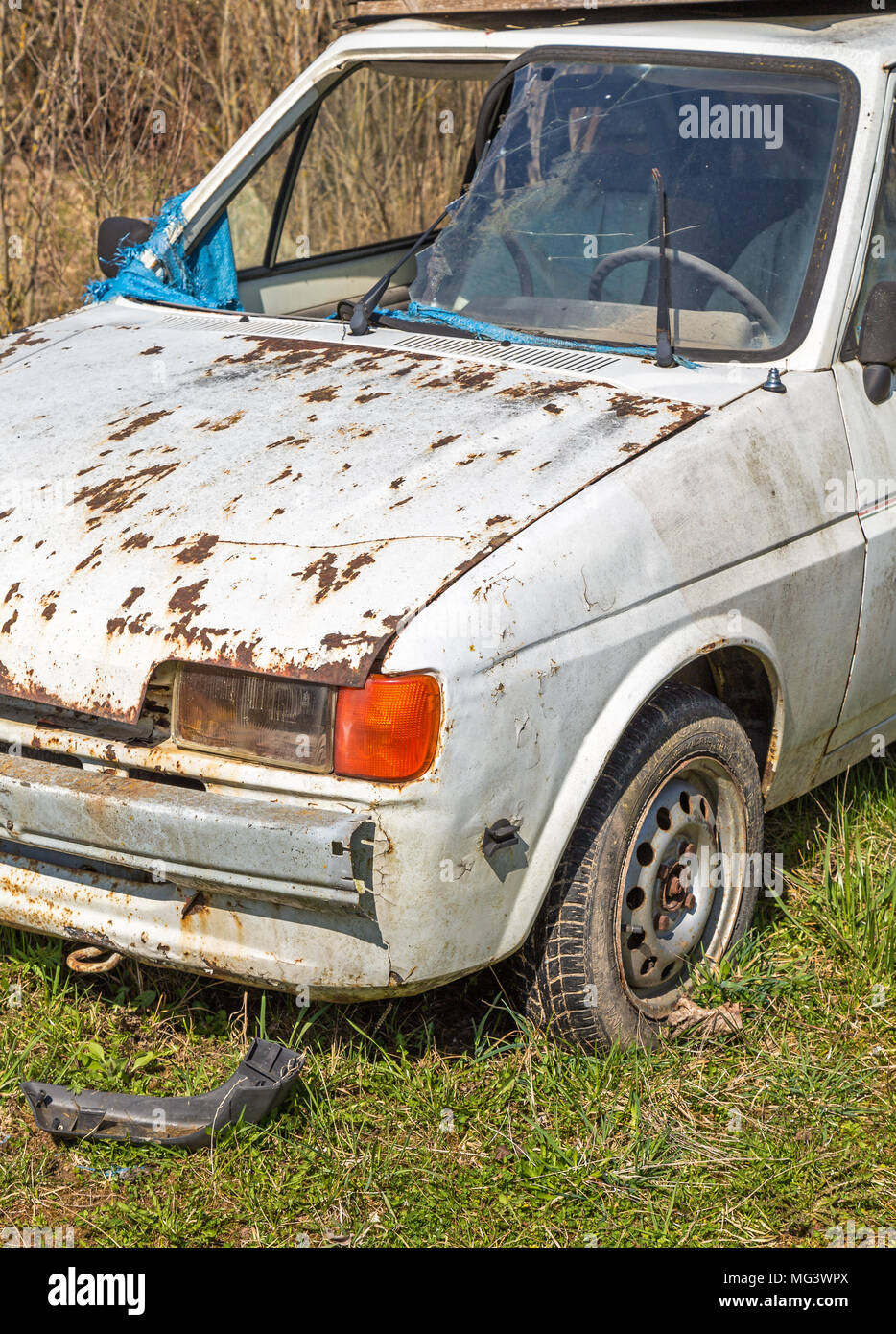 Old dented car hi-res stock photography and images - Alamy