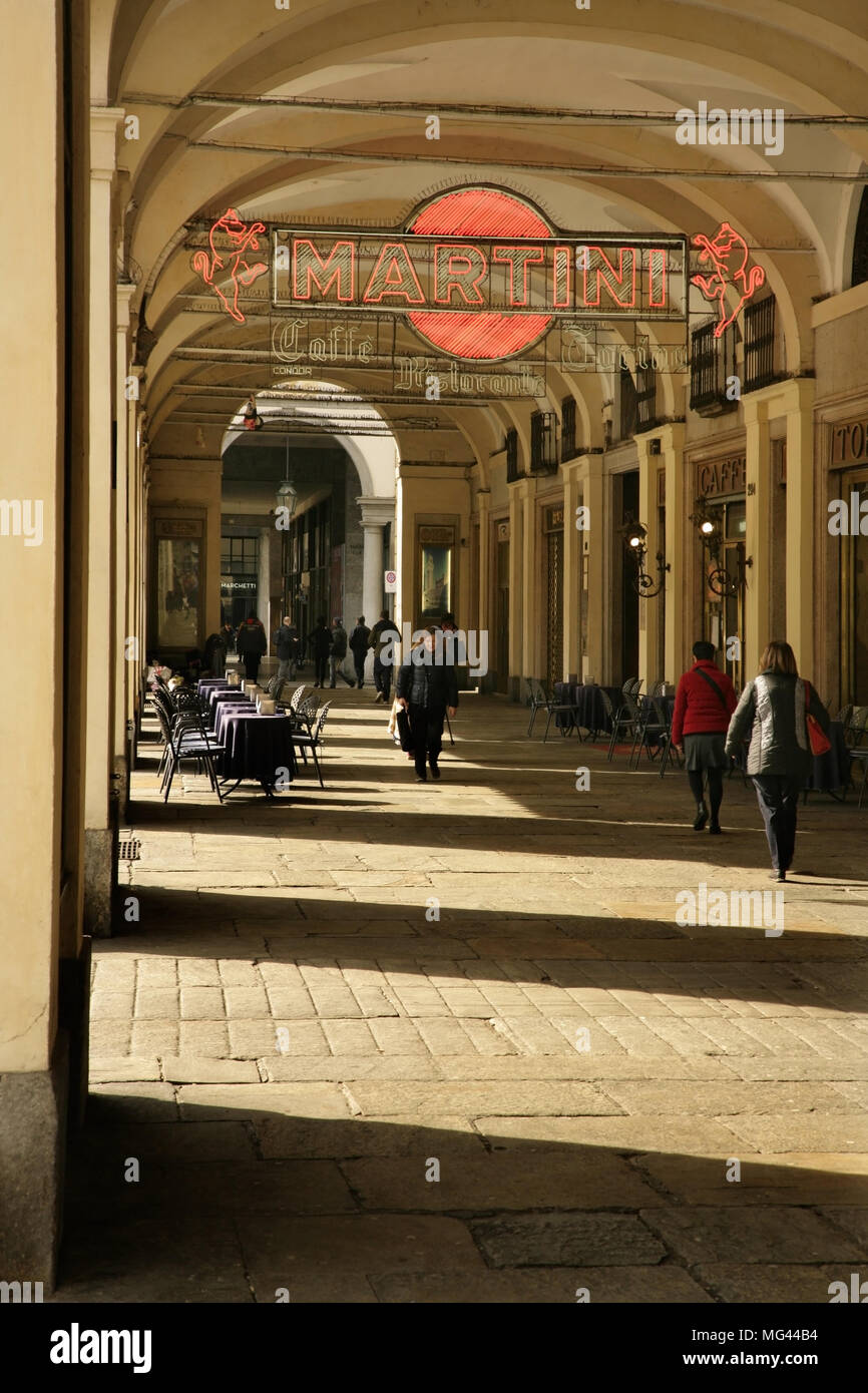 Porticos hi-res stock photography and images - Alamy