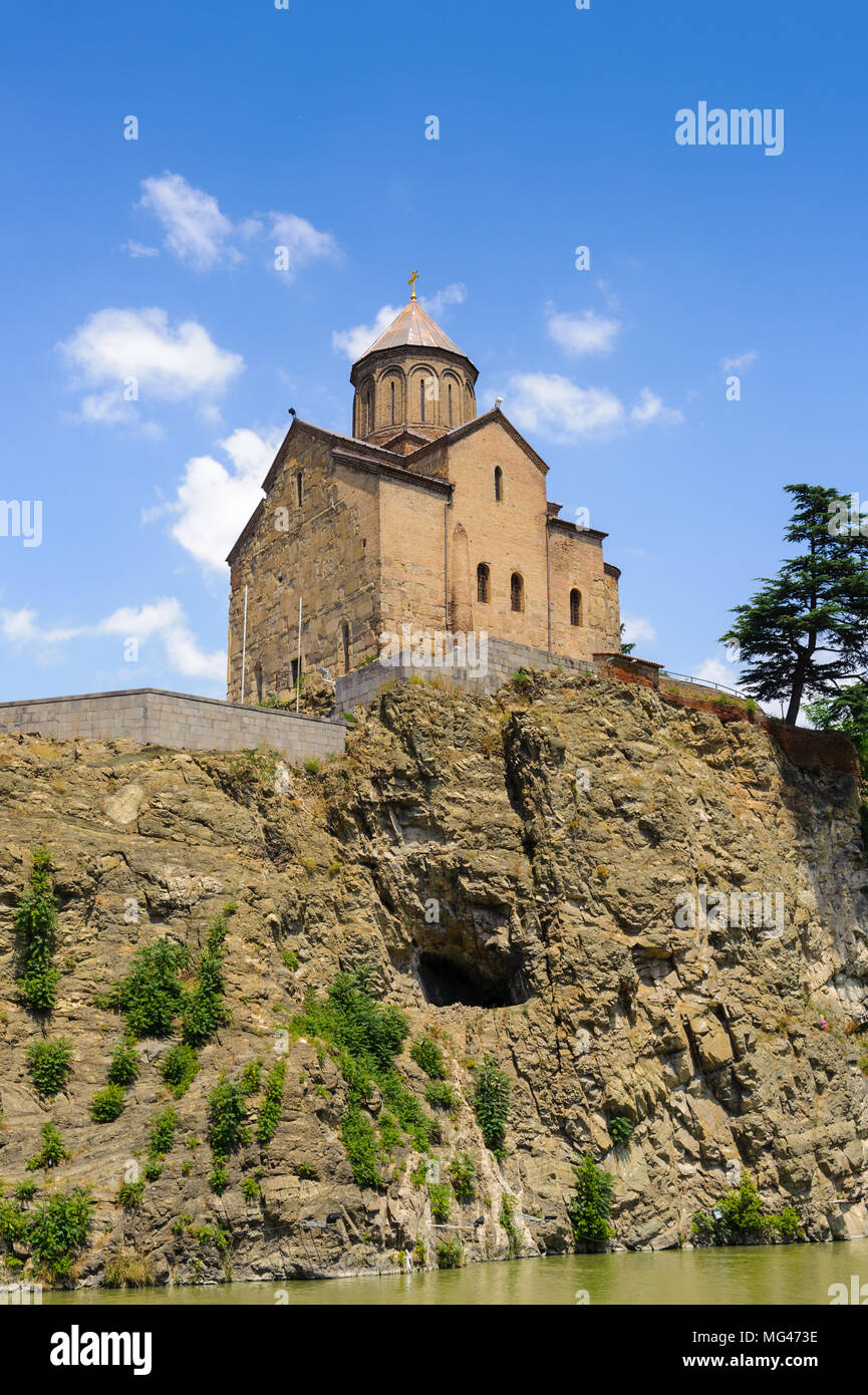 Metekhi Church on the elevated cliff that overlooks the Mtkvari river ...