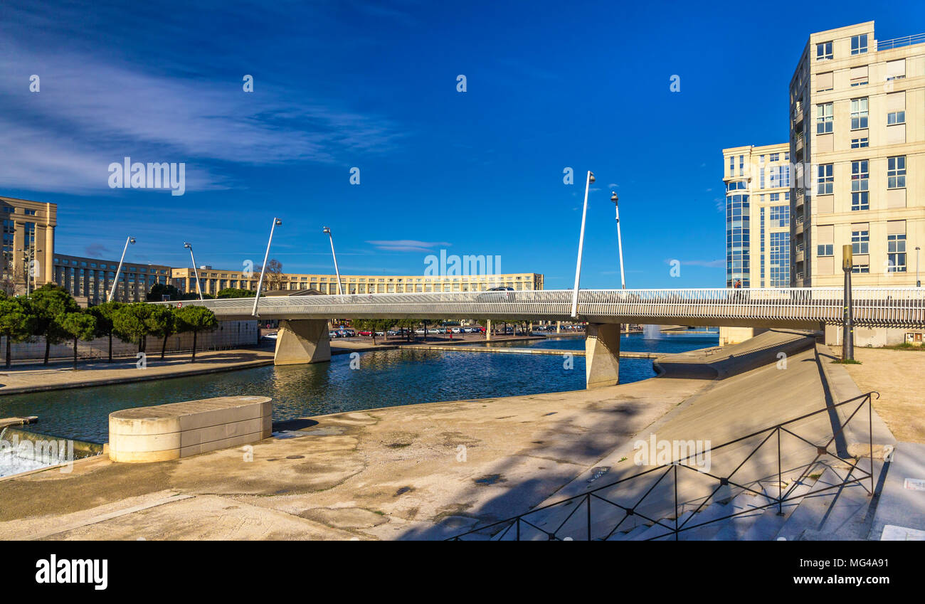 Bridge montpellier hi-res stock photography and images - Alamy