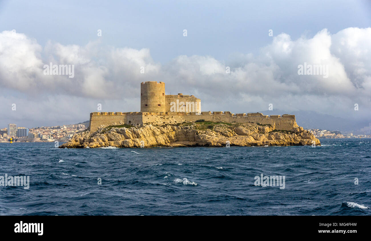 Mediterranean castle hi-res stock photography and images - Alamy