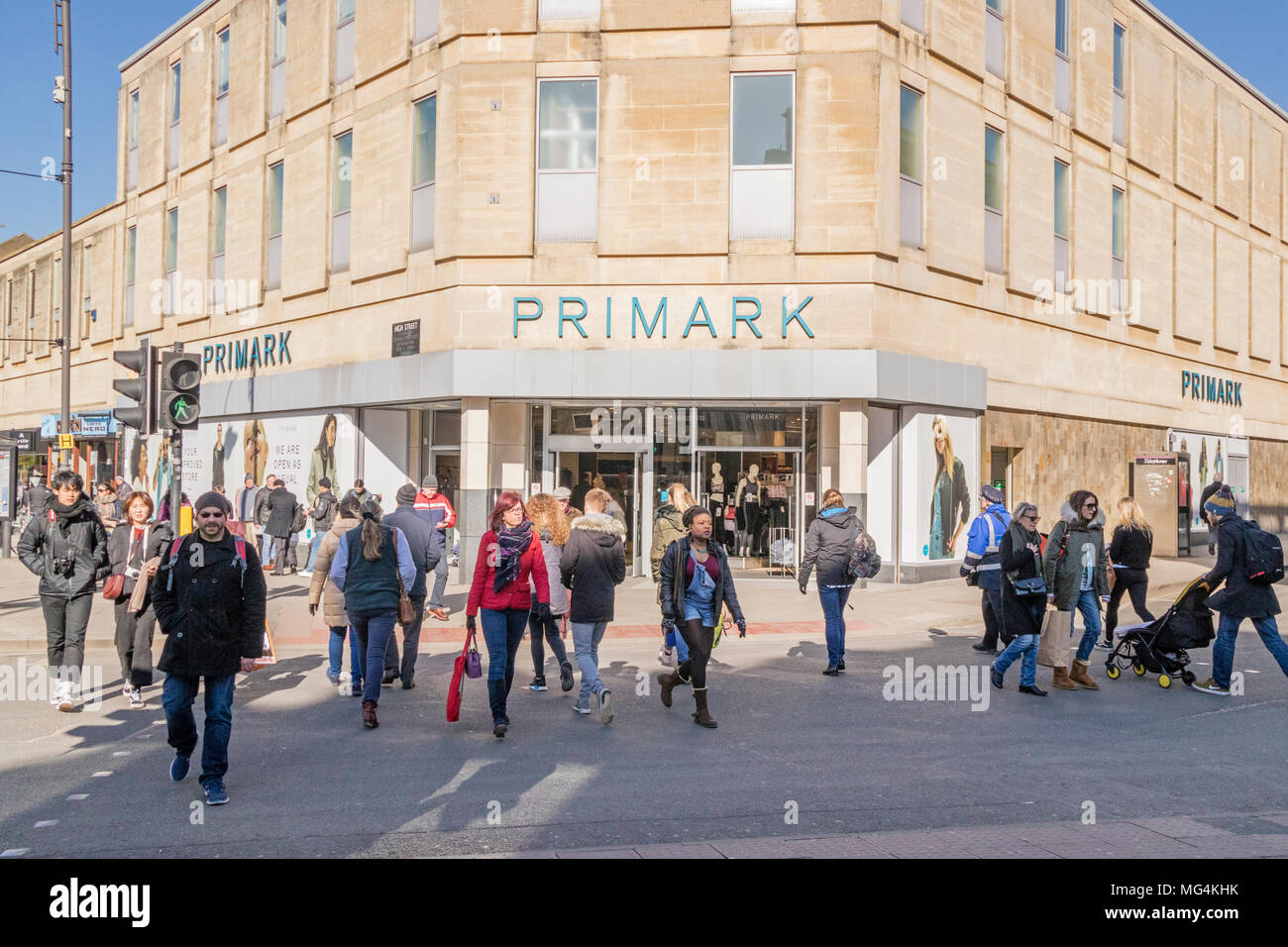 England cheltenham town shop hi-res stock photography and images - Alamy