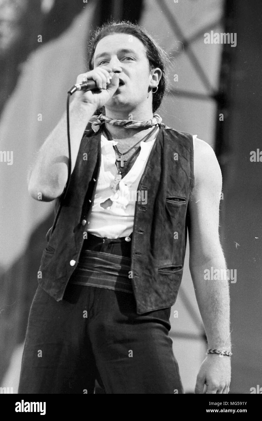 U2 classic pop concert Elland Road 1990/credit: Simon Dewhurst for ...