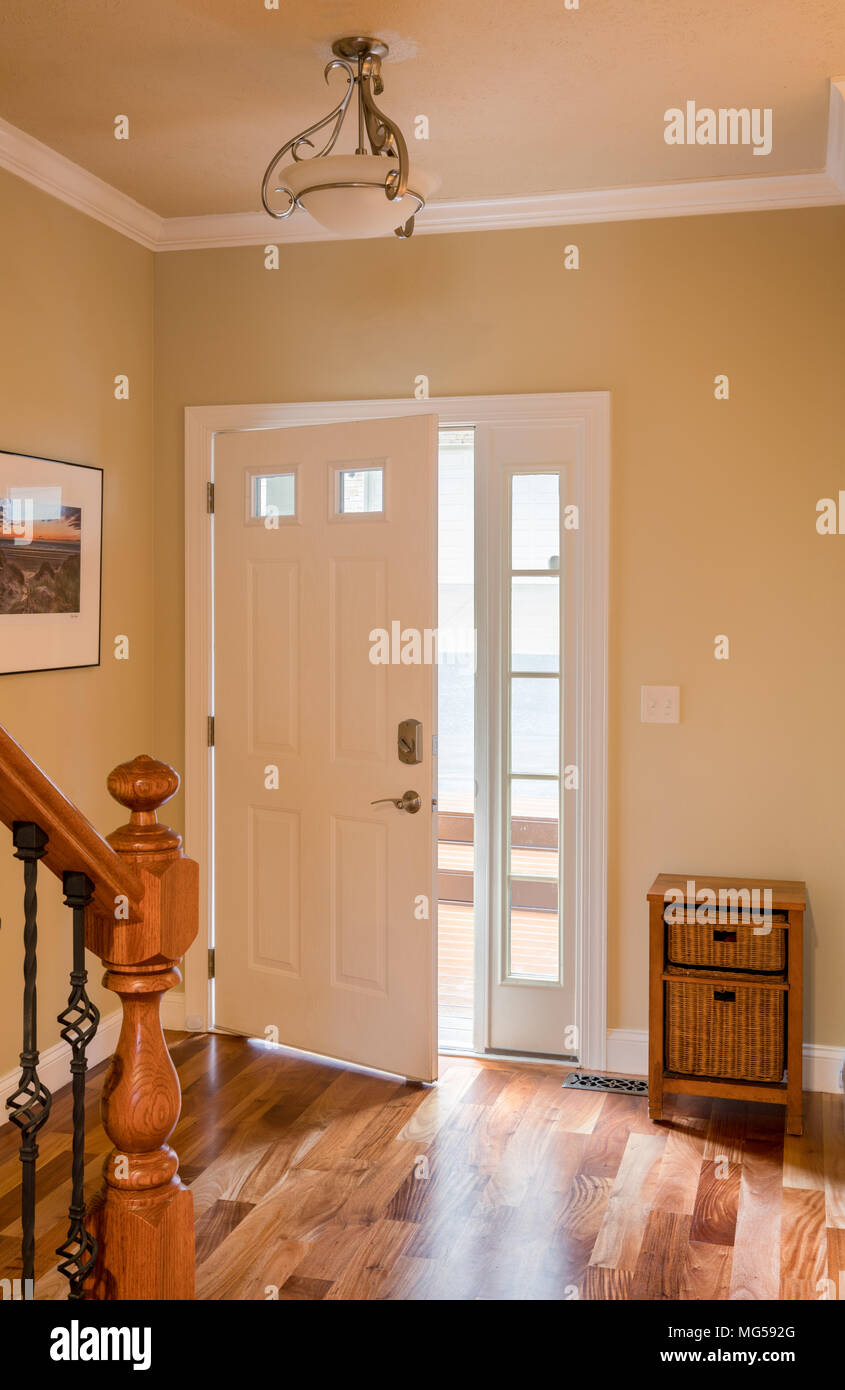 Entrance hall interior open door hi-res stock photography and images ...