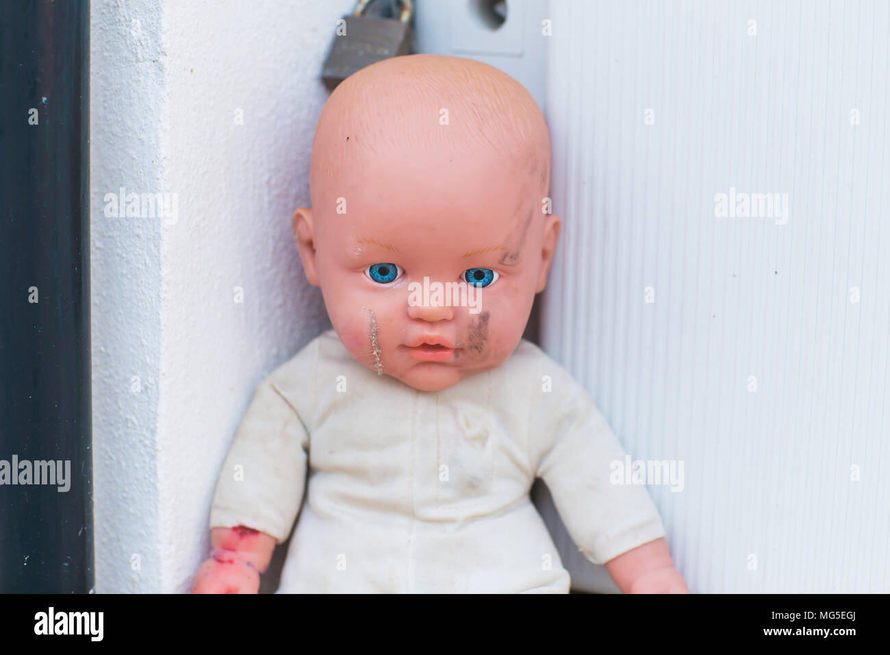 Destroyed baby doll hi-res stock photography and images - Alamy