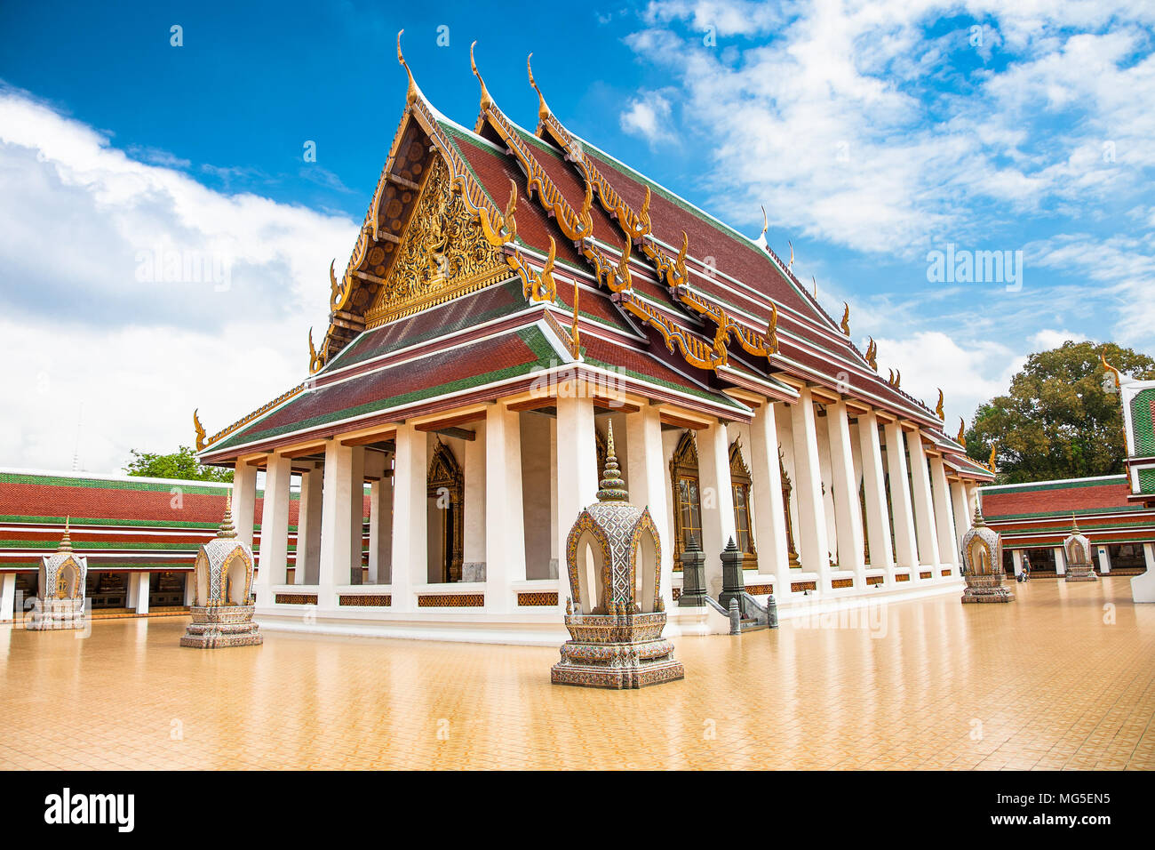 Famous Wat Saket or Golden Mount public temple in Bangkok,Thailand ...