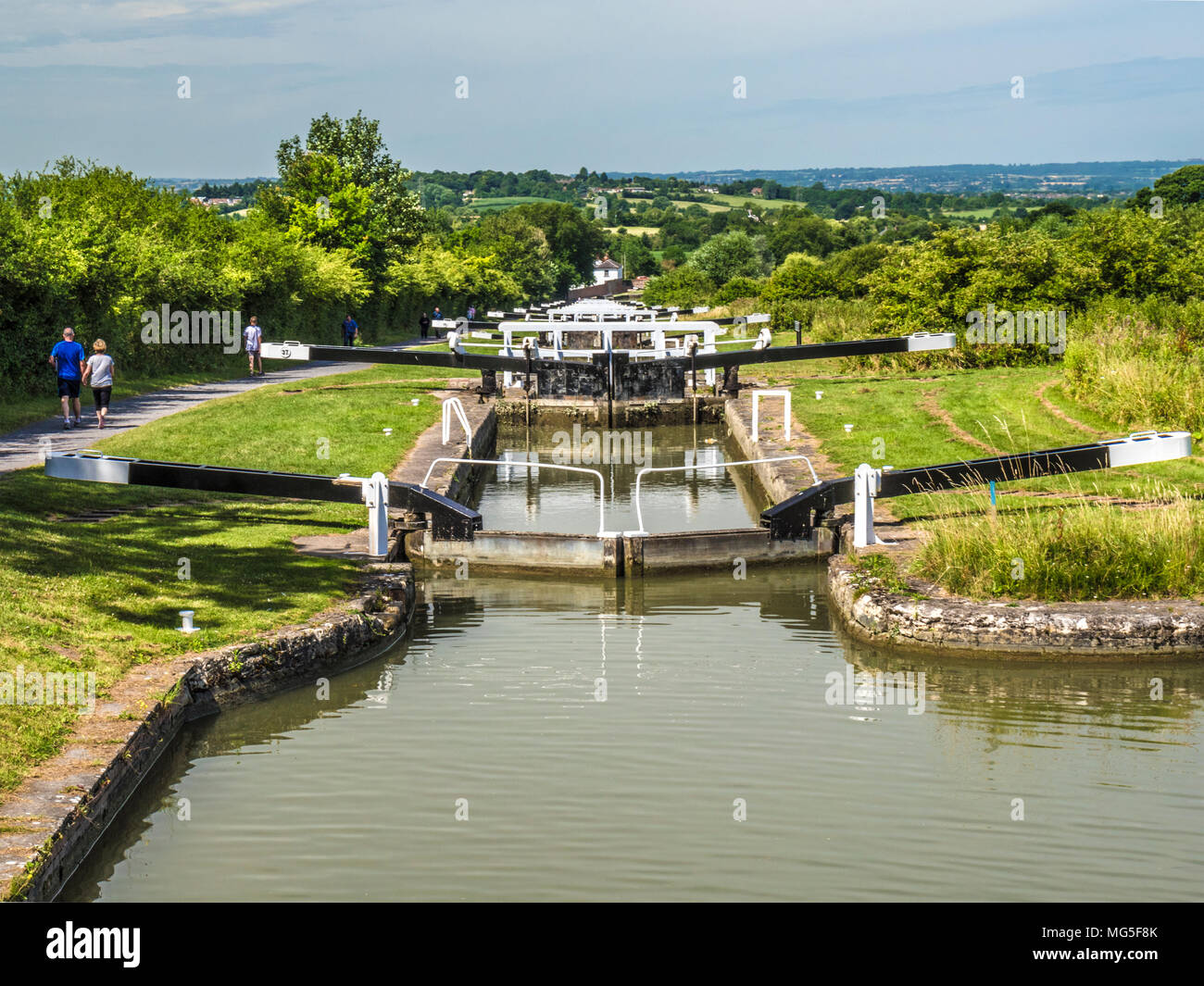 Empty canal lock hi-res stock photography and images - Alamy