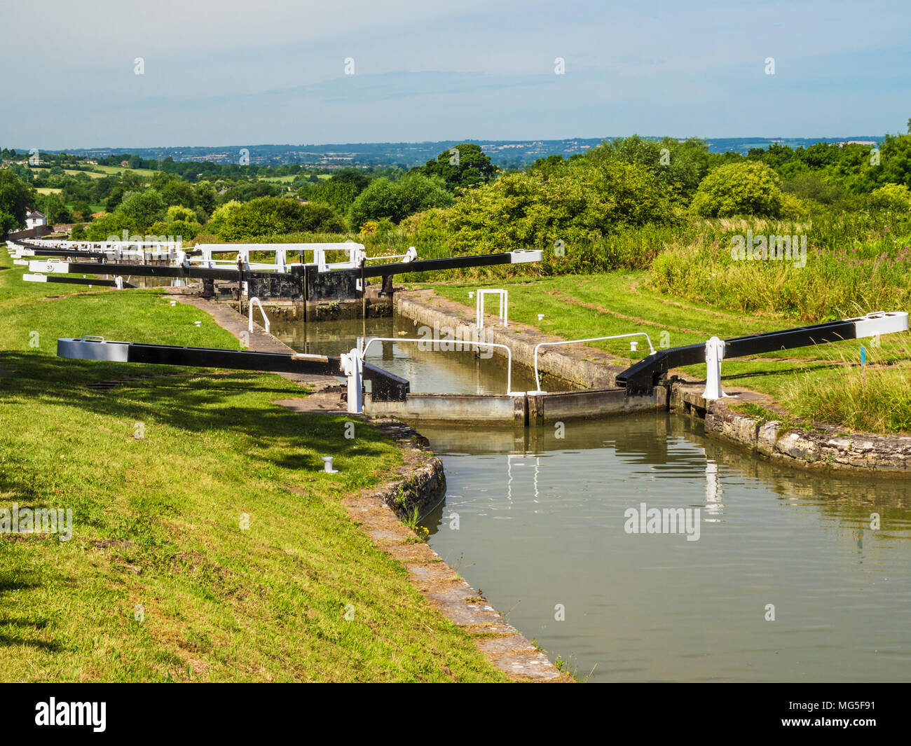 Empty lock on kennet avon hi-res stock photography and images - Alamy