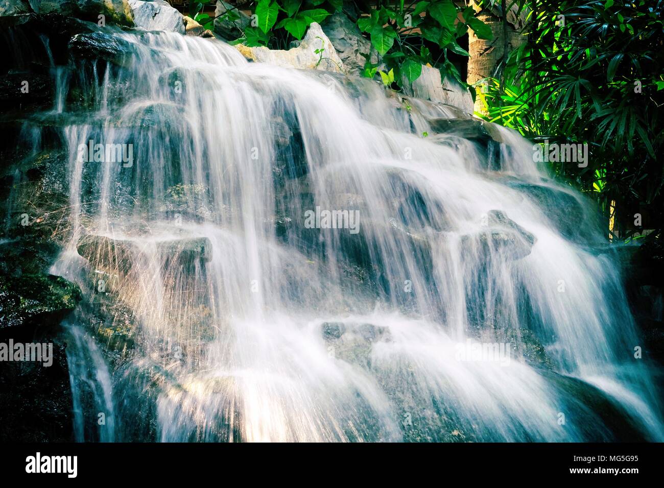 Close up waterfall hi-res stock photography and images - Alamy