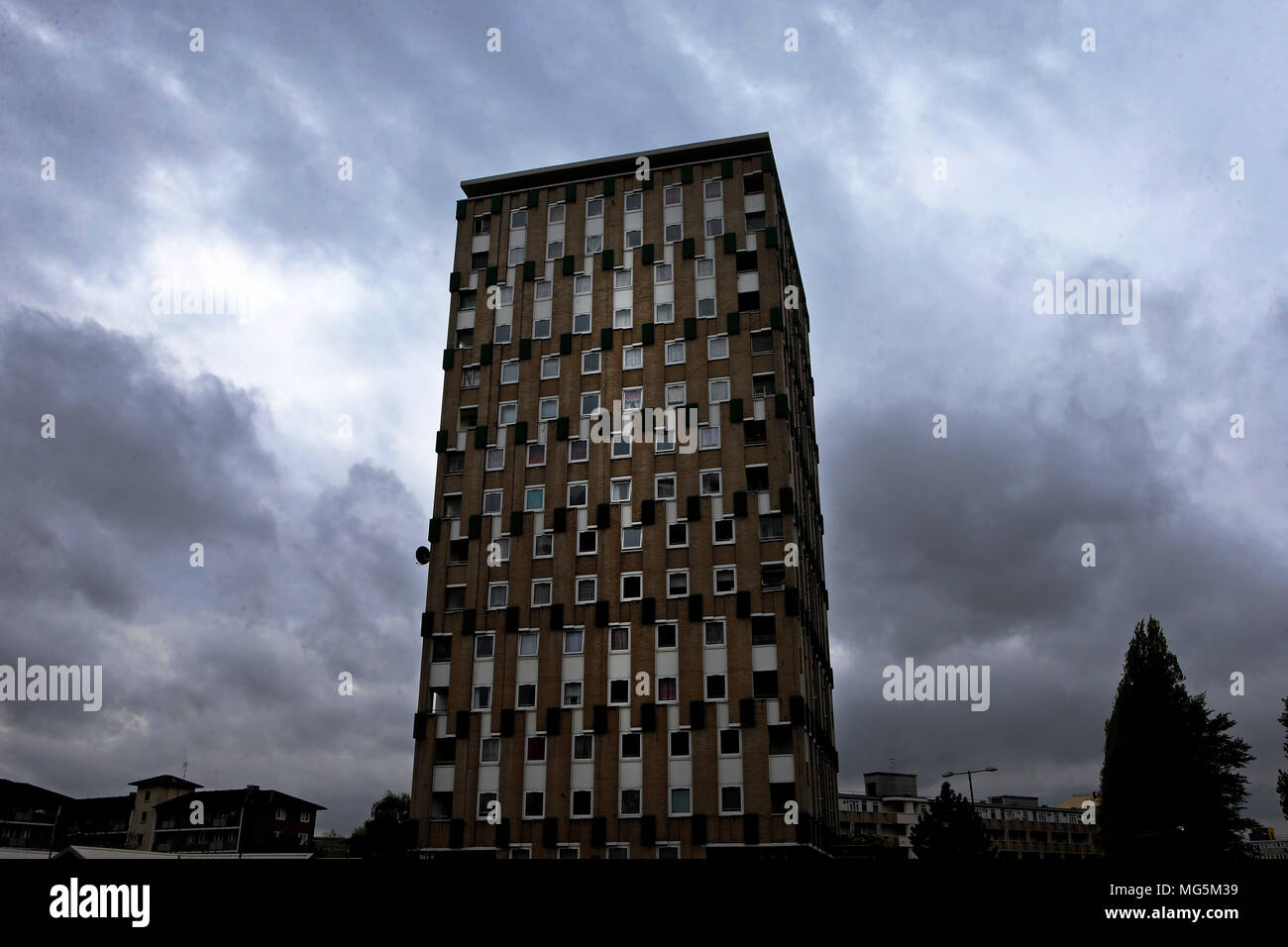 Tower blocks of flats in East London Stock Photo - Alamy