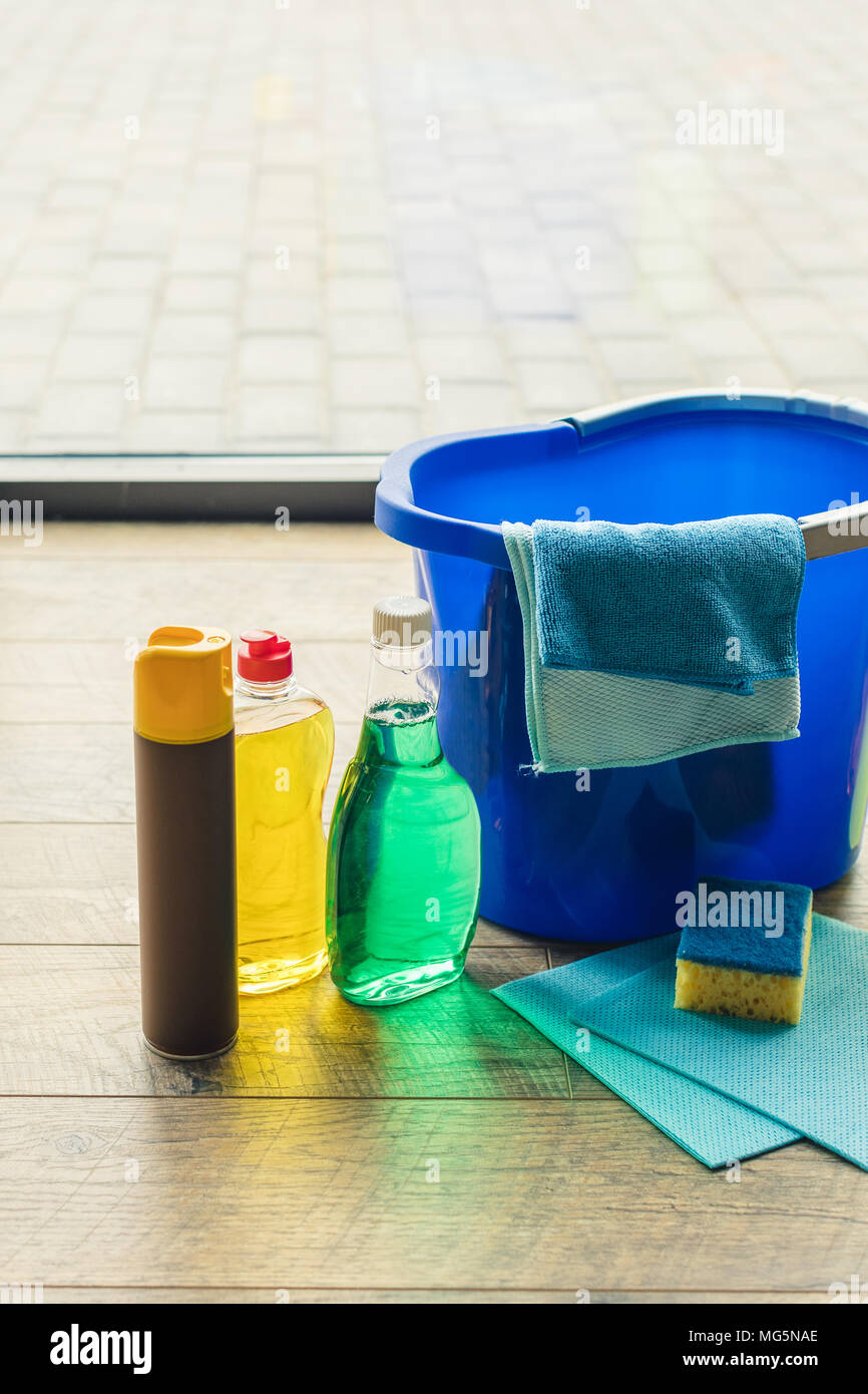 cleaning products and bucket Stock Photo - Alamy