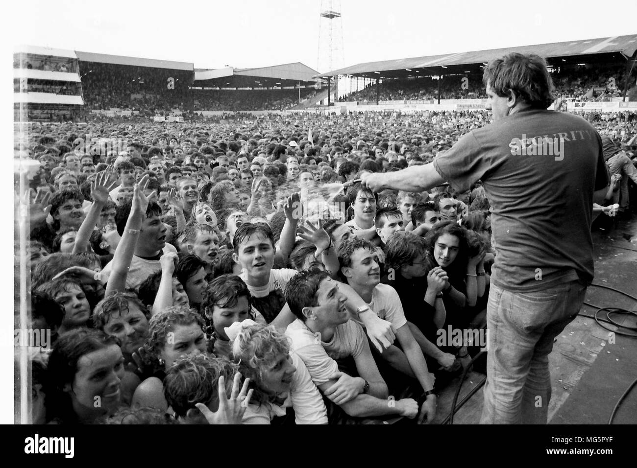 U2 classic pop concert Elland Road 1990/credit Simon Dewhurst for ...