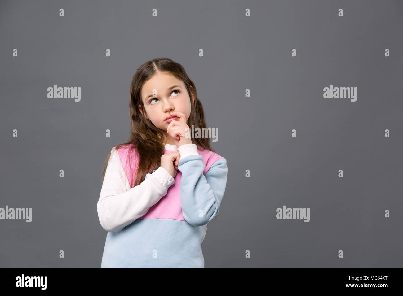 Smart girl face hi-res stock photography and images - Alamy