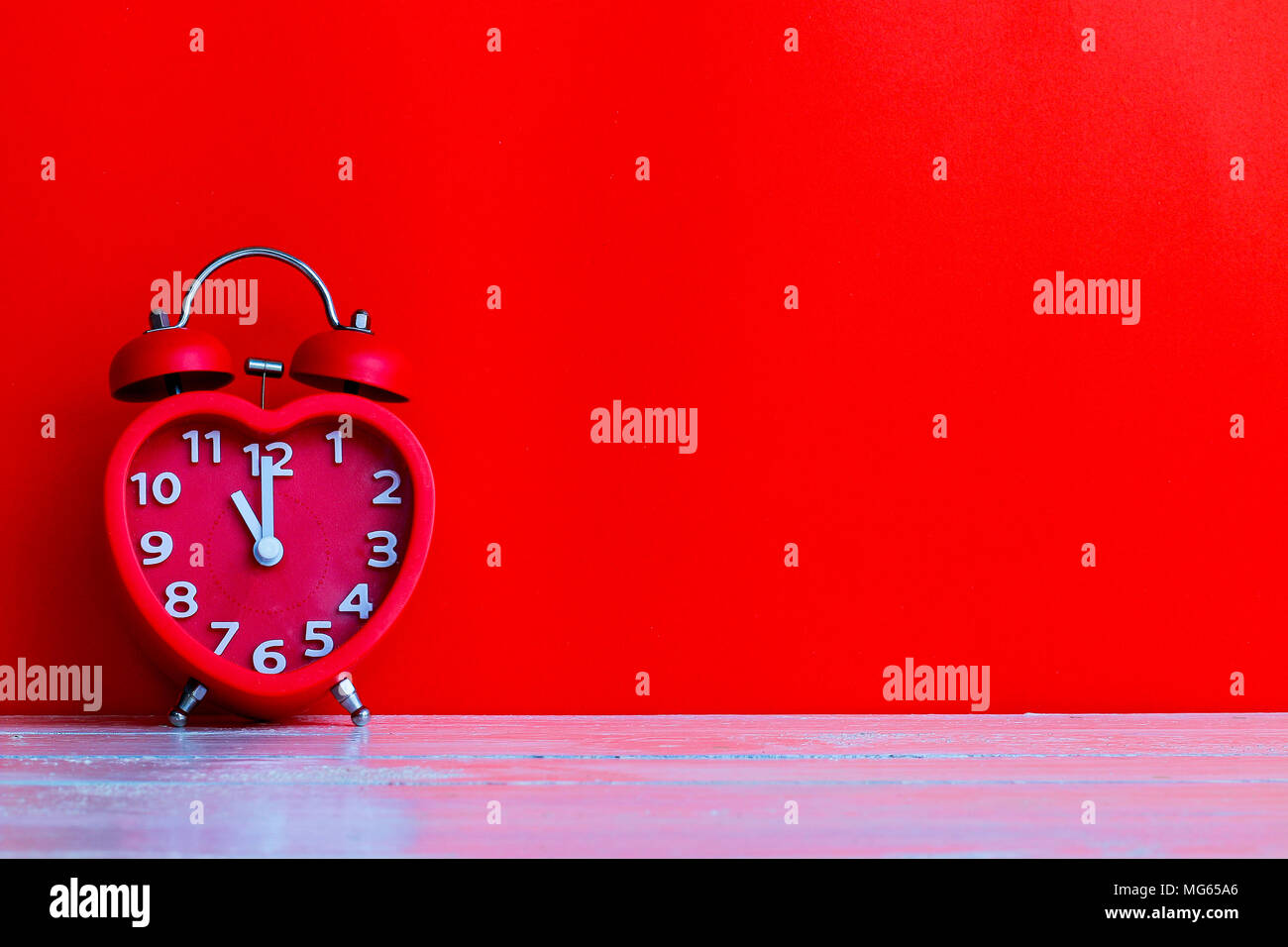 Clock face 11 oclock High Resolution Stock Photography and Images - Alamy