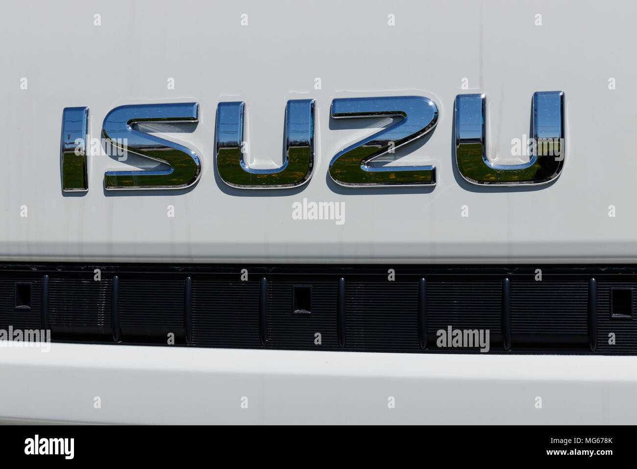Isuzu Car Logo