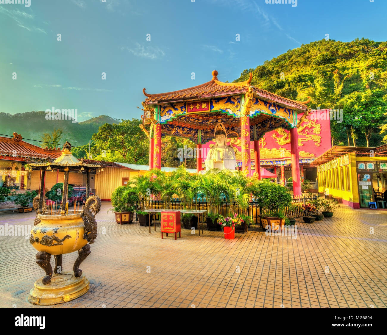 Asian monastery hi-res stock photography and images - Alamy