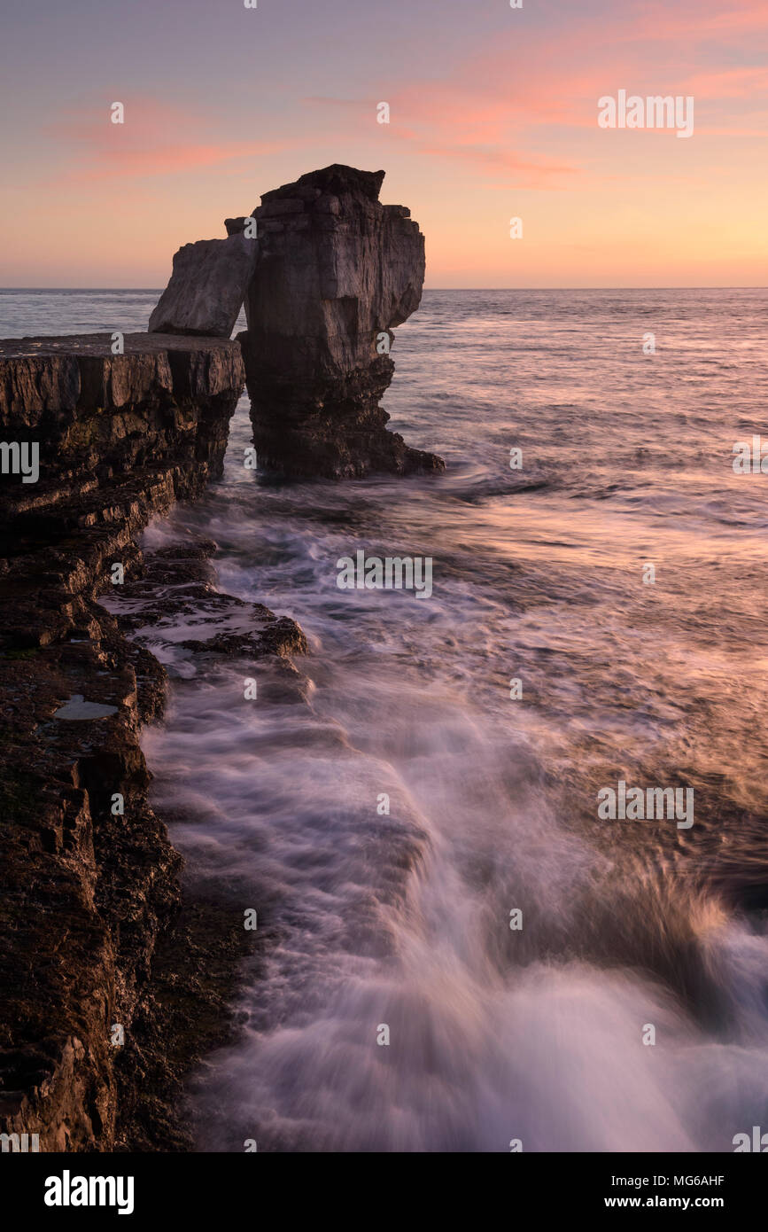 Pulpit rock dorset hi-res stock photography and images - Alamy