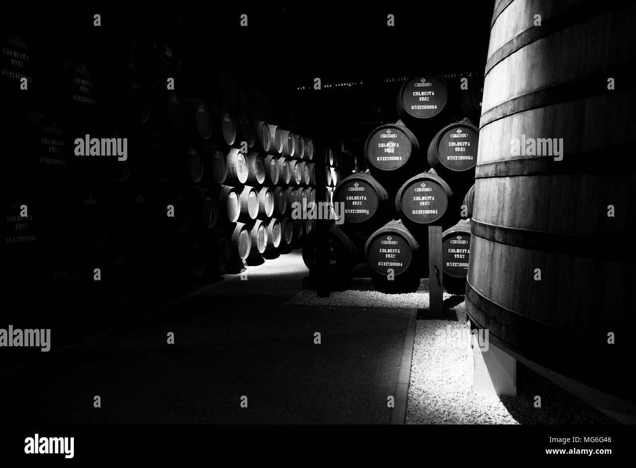 Large wine barrel house hi-res stock photography and images - Alamy