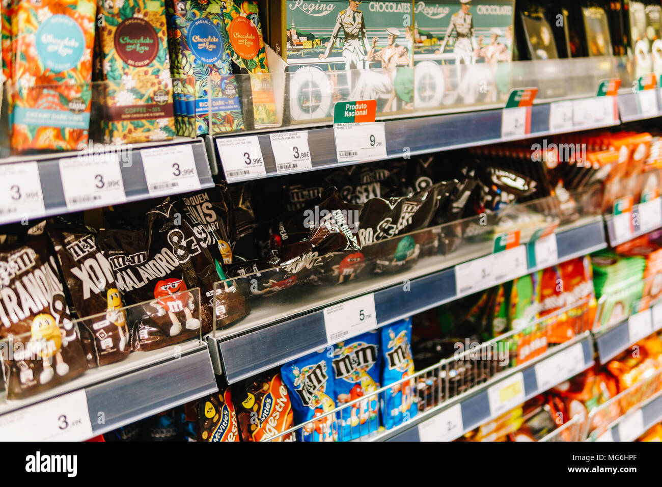 Confectionery shelf hi-res stock photography and images - Alamy