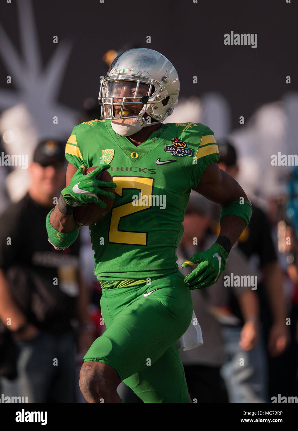 Las Vegas, NV, USA. 16th Dec, 2017. Oregon State defensive back (2 ...