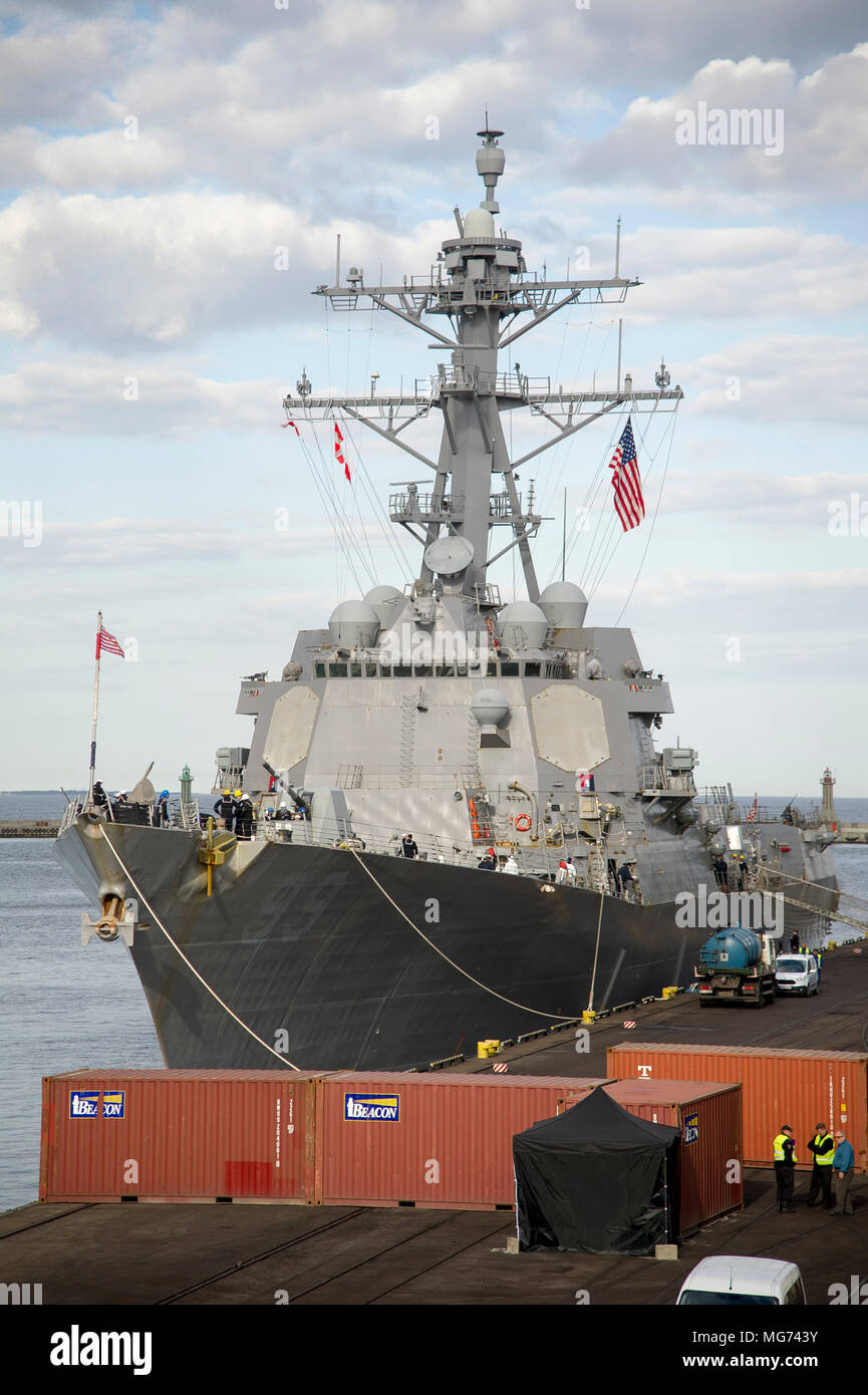 Uss farragut ddg 99 hi-res stock photography and images - Alamy