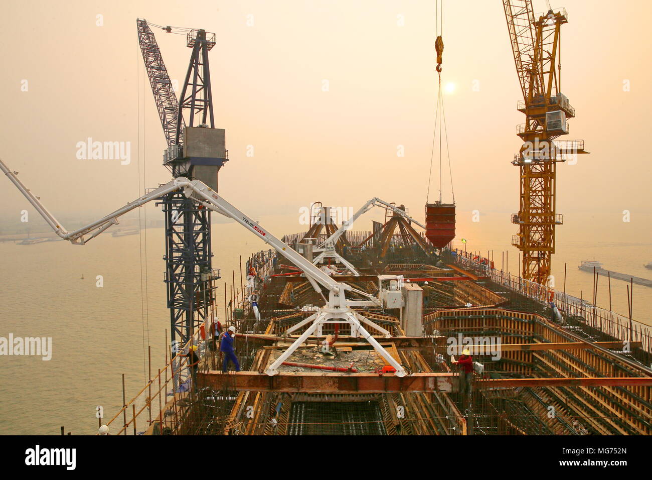 Nanton, Nanton, China. 27th Apr, 2018. Nantong, CHINA-27th April 2018 ...