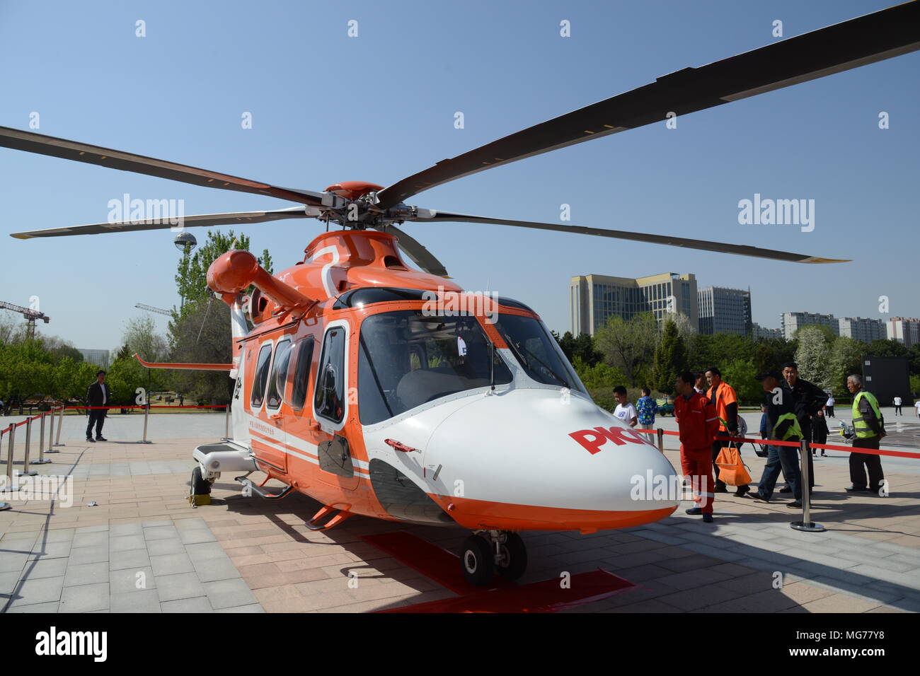 Emergency rescue helicopter hi-res stock photography and images - Alamy