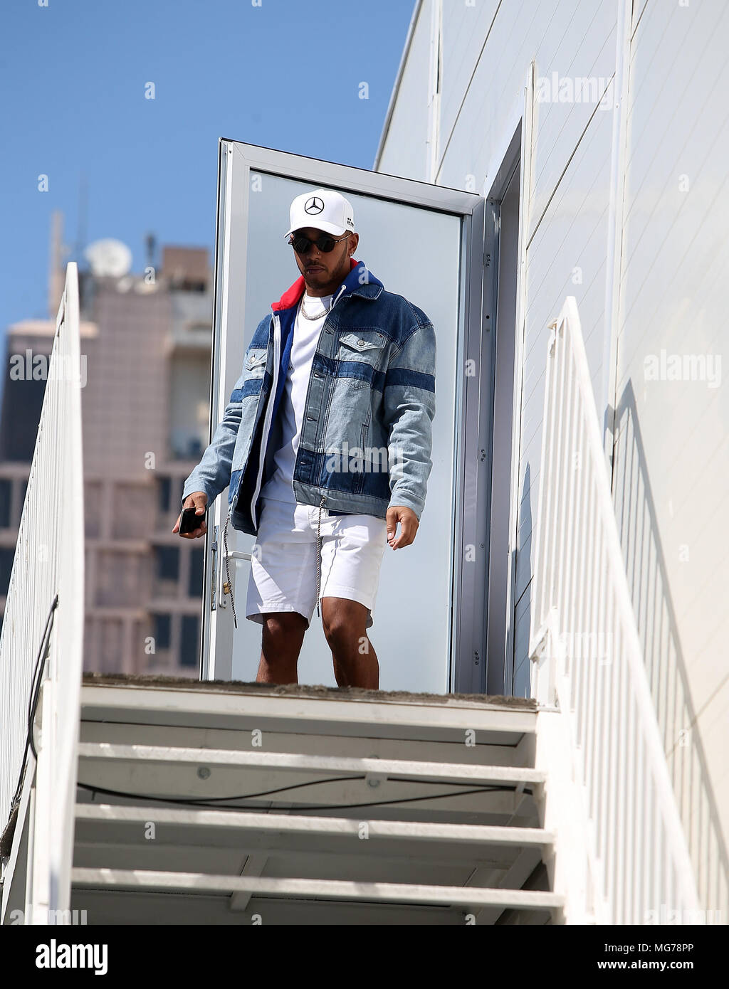 Lewis hamilton baku circuit hi-res stock photography and images - Alamy