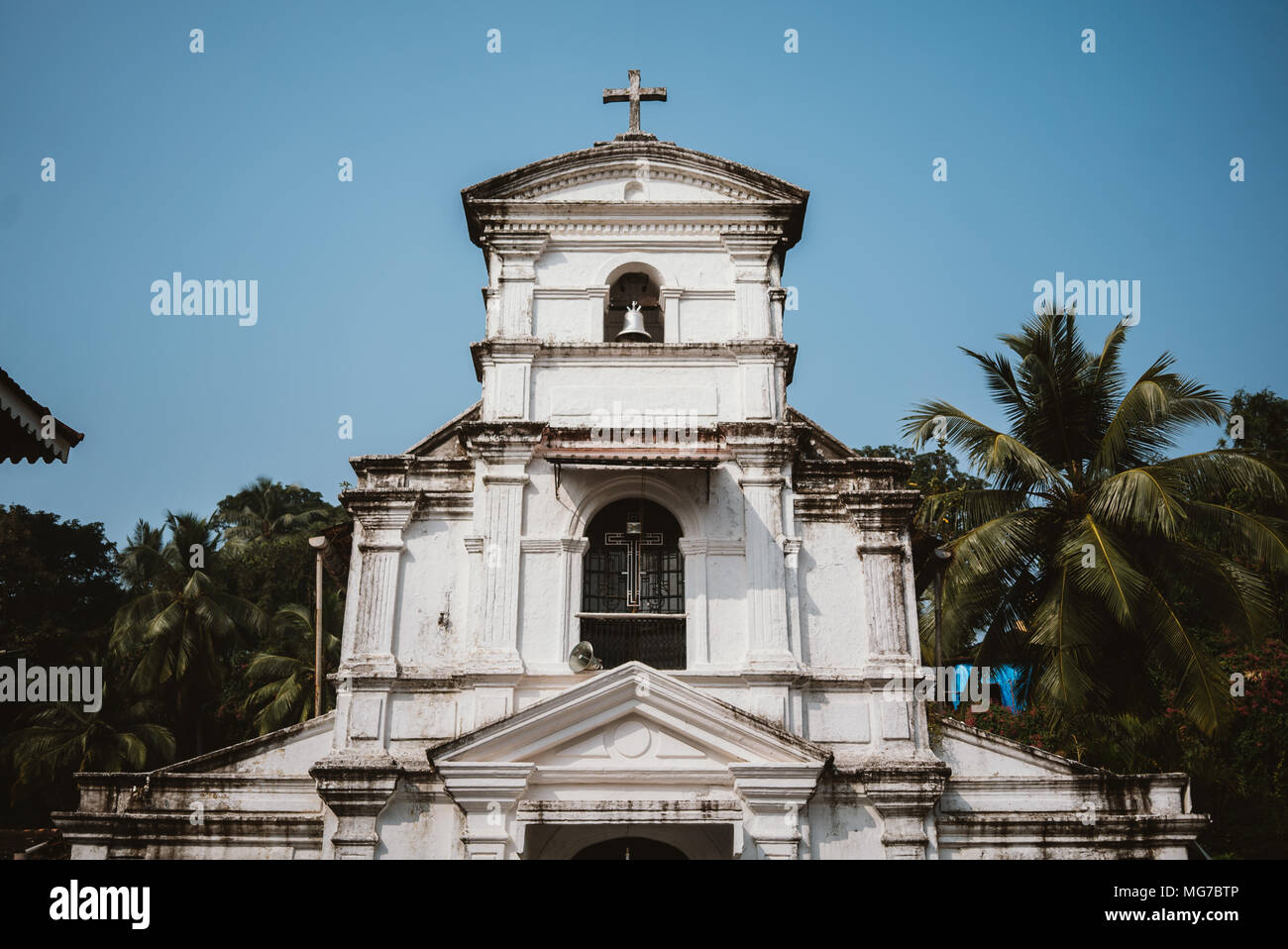 White catholic church goa india hi-res stock photography and images - Alamy