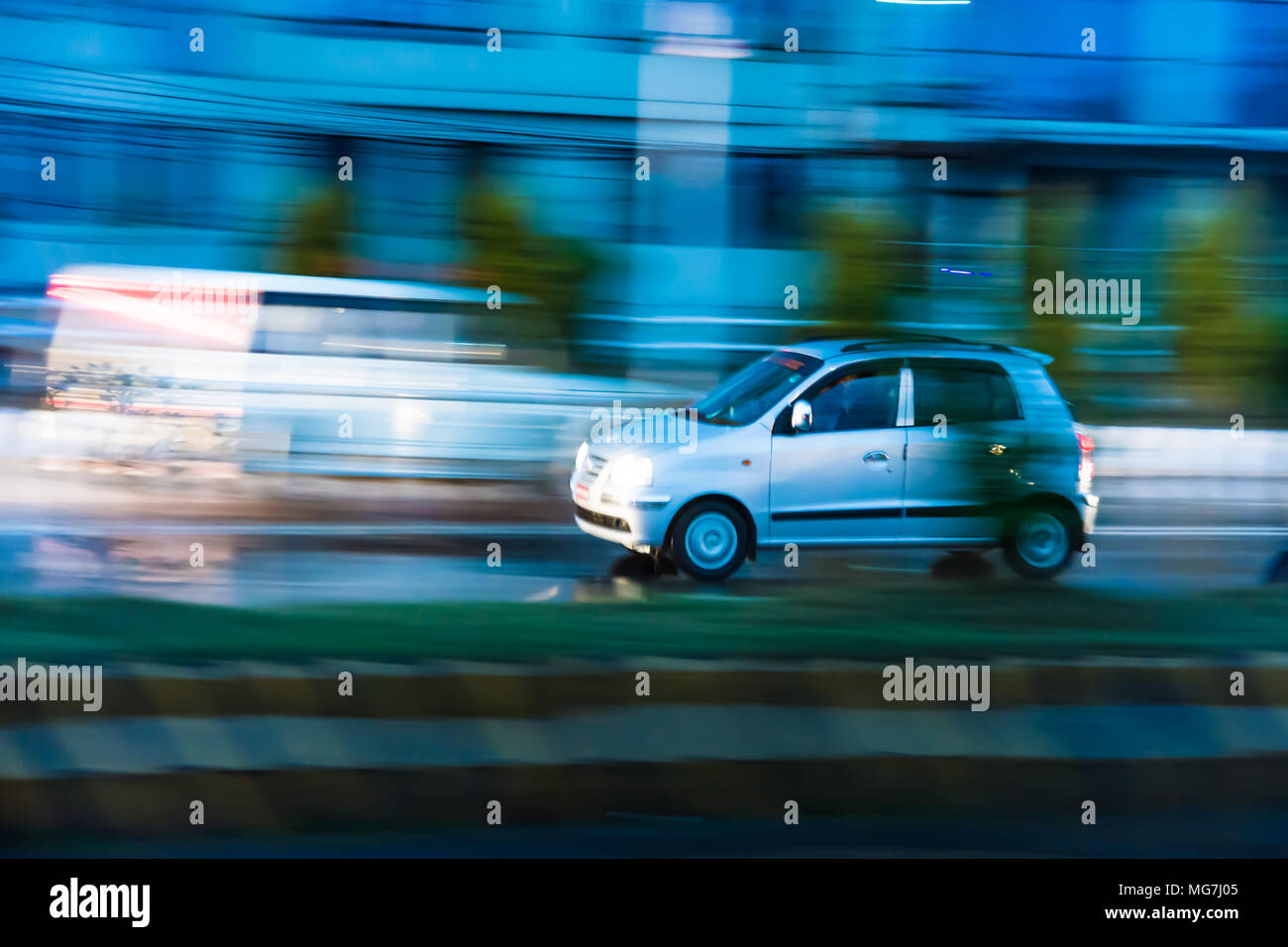 Dark silver car hi-res stock photography and images - Alamy
