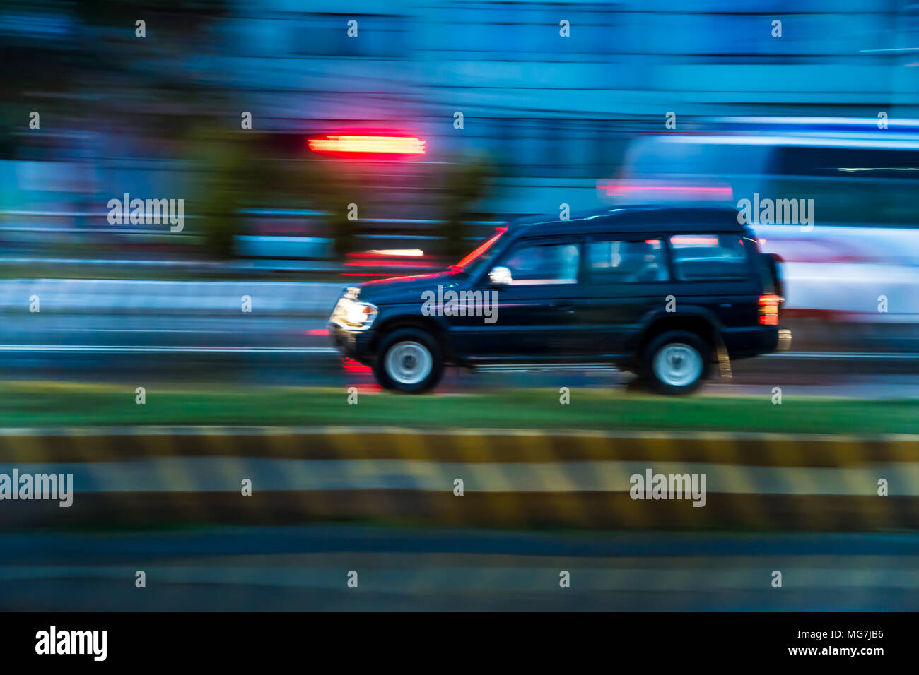 Dark silver car hi-res stock photography and images - Alamy