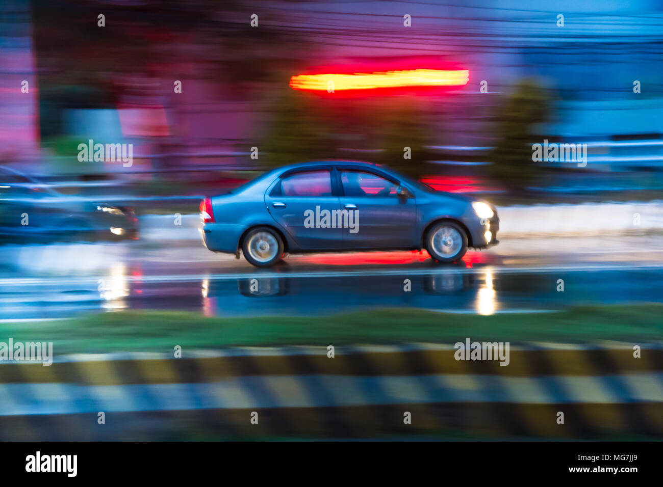 Dark silver car hi-res stock photography and images - Alamy