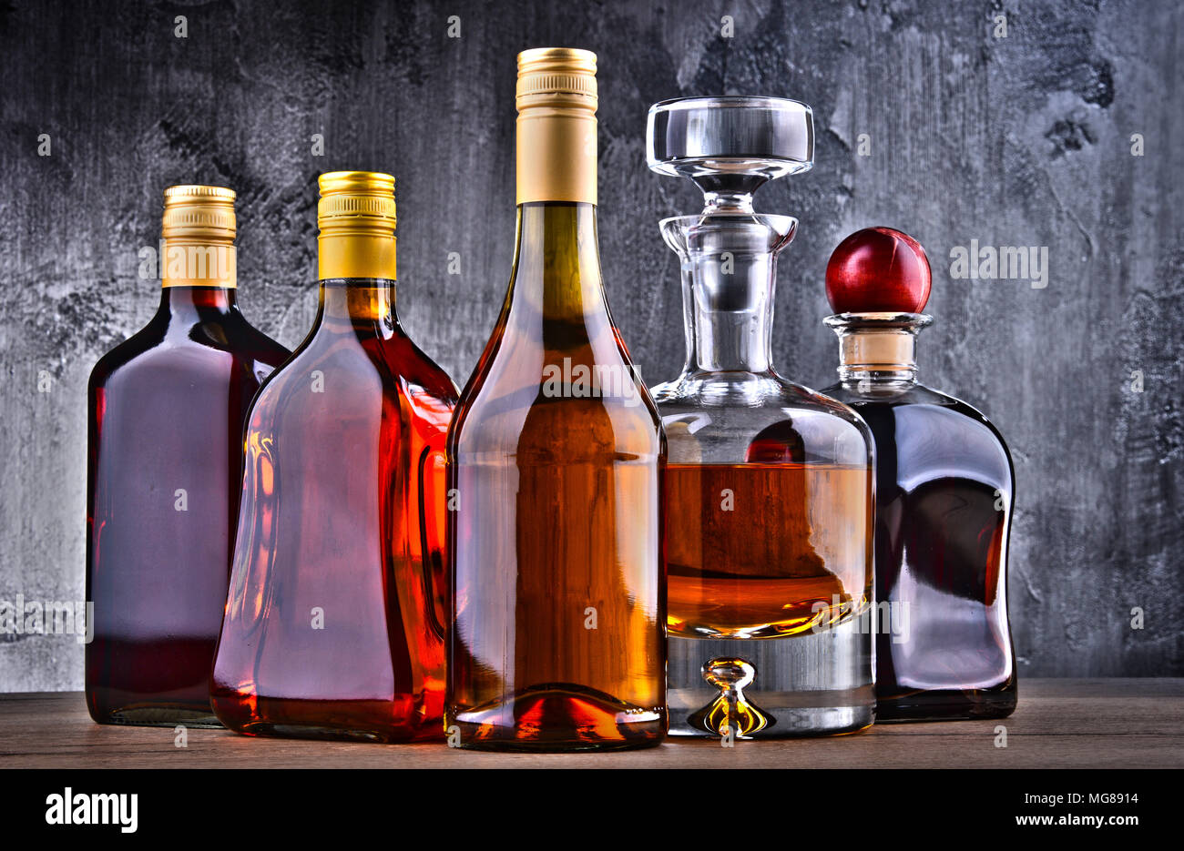 Assorted alcoholic beverages hi-res stock photography and images - Alamy
