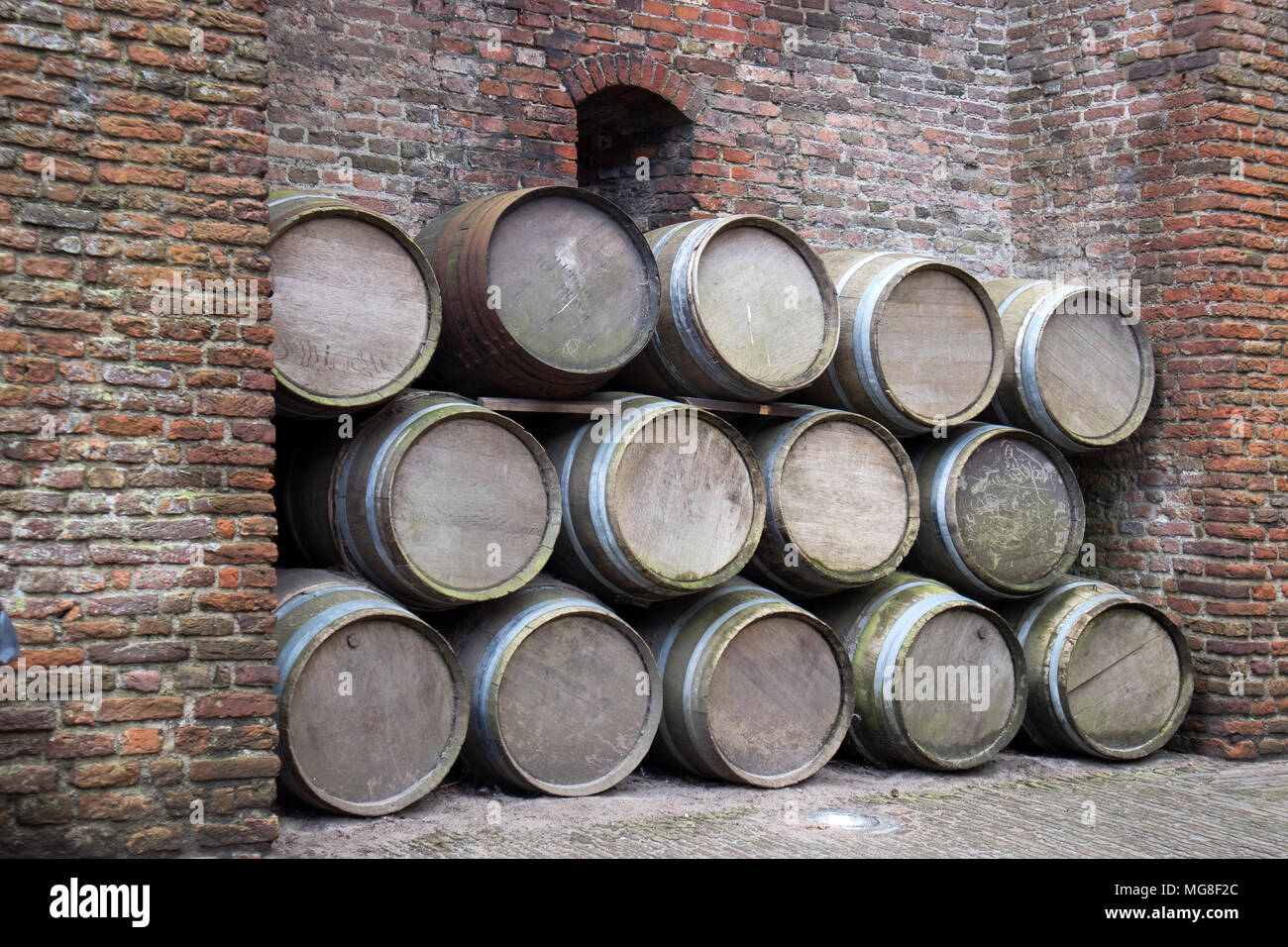 Ancient medieval barrels hi-res stock photography and images - Alamy