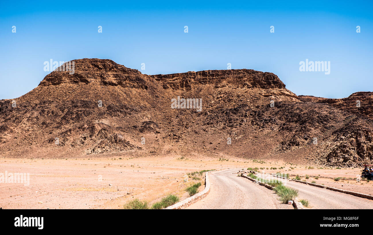 Nature of Wadi Rum (Valley of the Moon), Jordan Stock Photo - Alamy