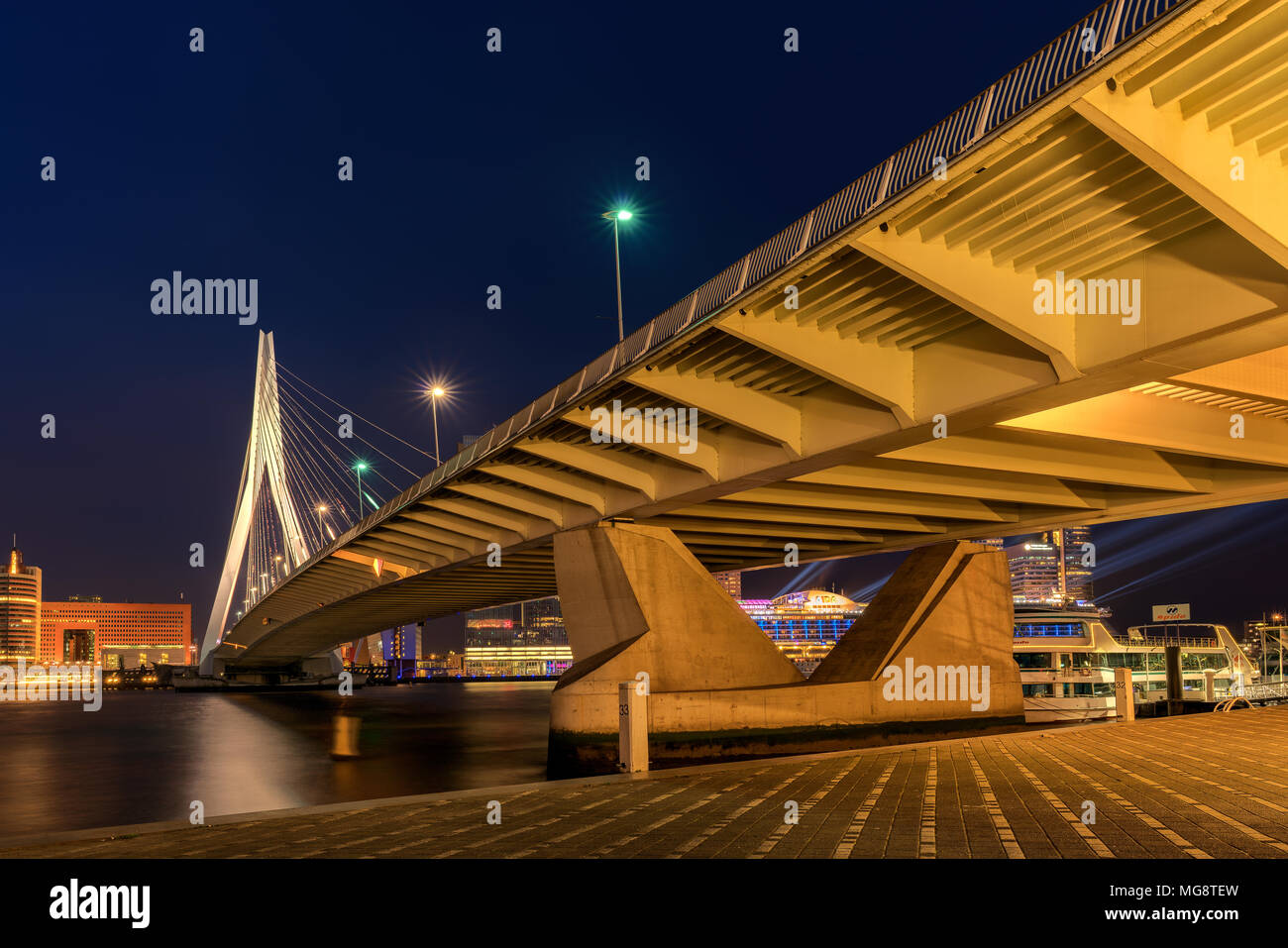 Erasmus Bridge - Rotterdam. Erasmusbrücke - Rotterdam Stock Photo - Alamy