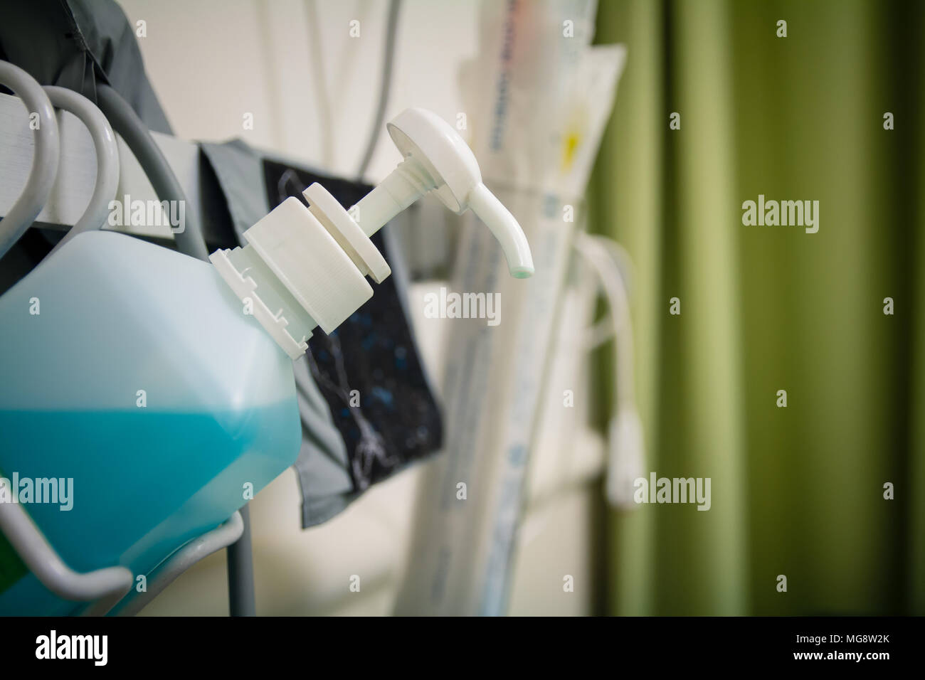 Hand sanitizer hospital room High Resolution Stock Photography and ...