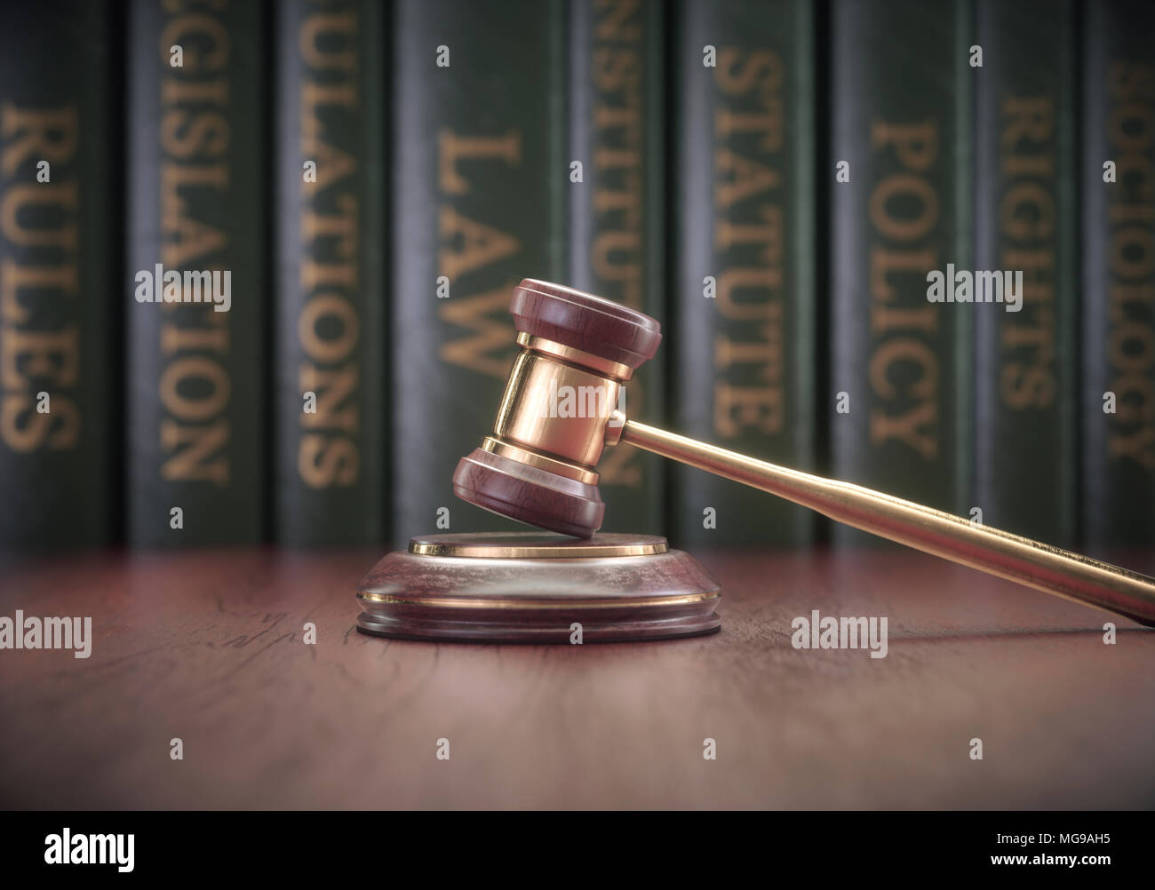 Law books and gavel hi-res stock photography and images - Alamy