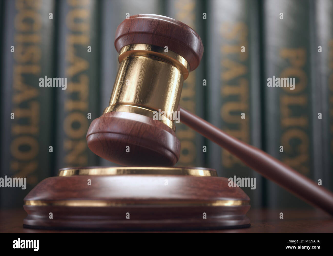 Judge's gavel and books Stock Photo - Alamy
