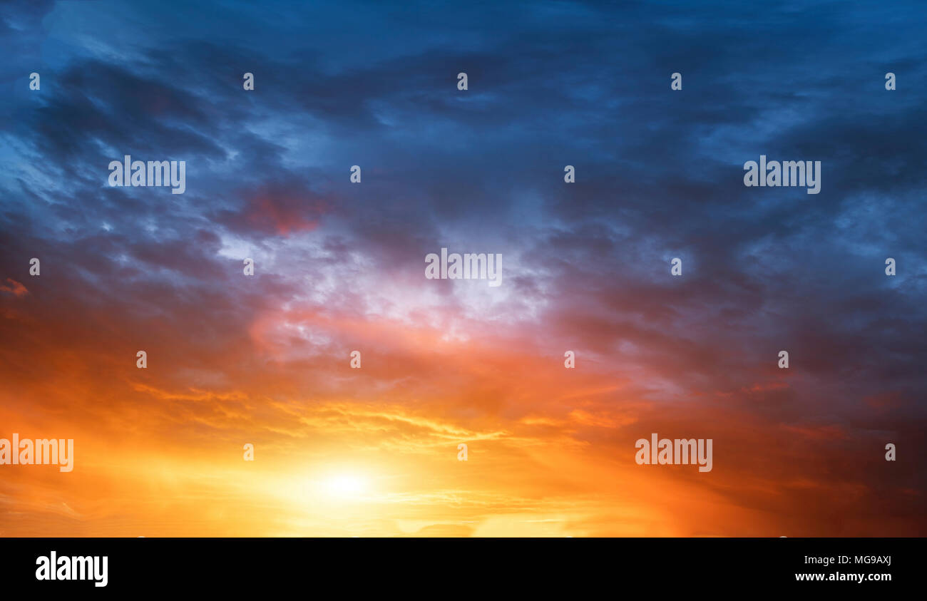 Sky sunset clouds hi-res stock photography and images - Alamy