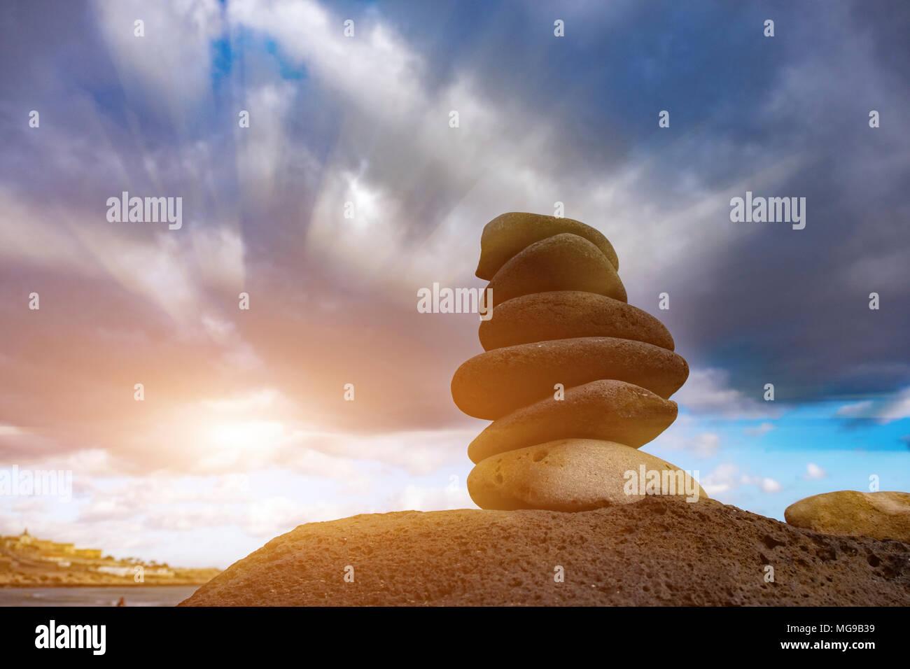 Stack of stone hi-res stock photography and images - Alamy
