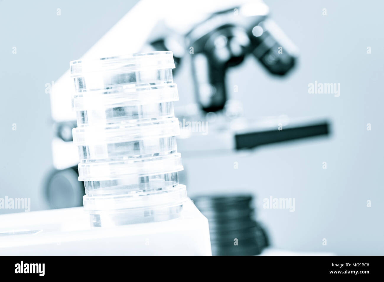 Research lab equipment hi-res stock photography and images - Alamy