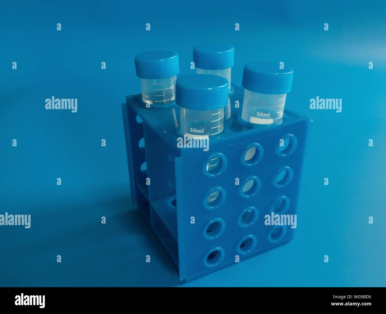 Biomedical research lab hi-res stock photography and images - Alamy