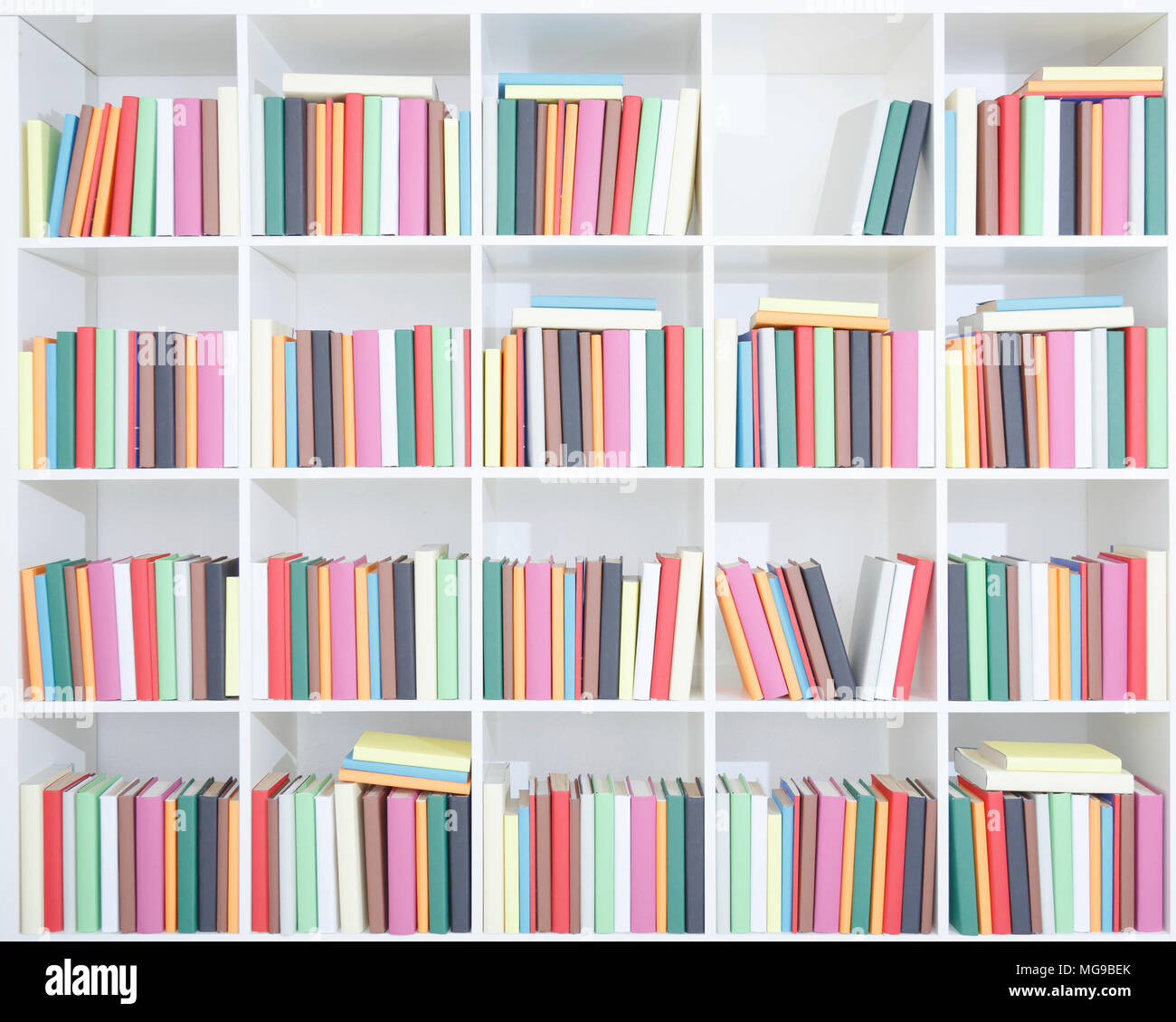 Books library shelf education book hi-res stock photography and images ...